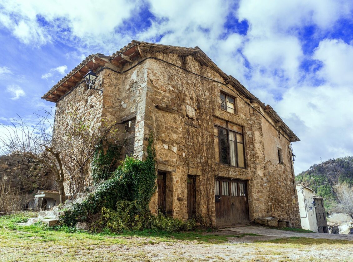 Family Heritage Tours: 14 Companies Offering Genealogy Travel Opportunities
